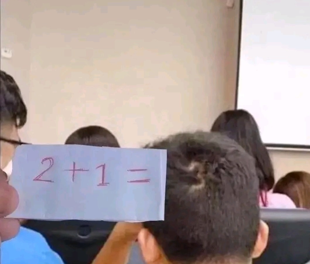 En clase de mates - Meme subido por Victoorsaainz :) Memedroid