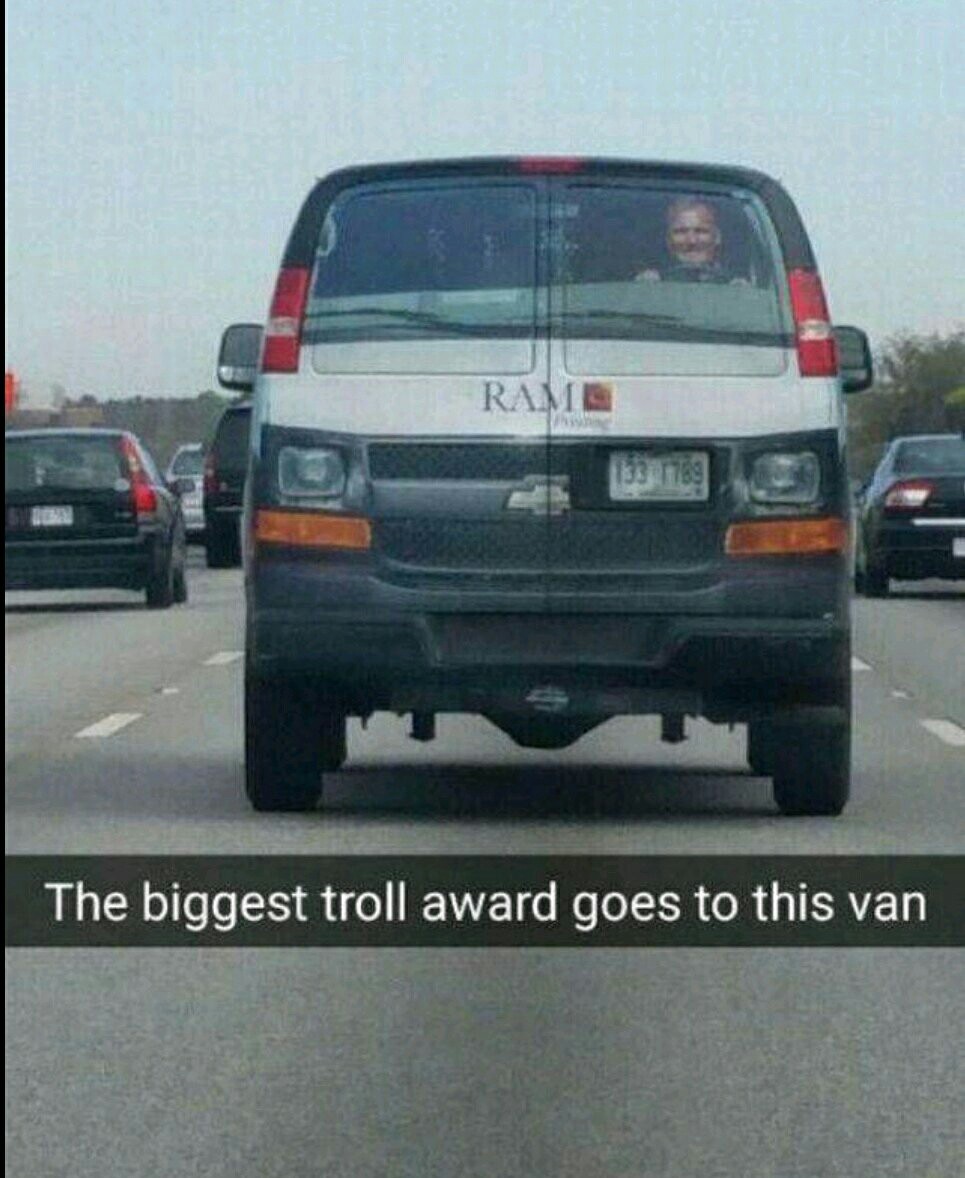 Seeing this when driving tired - Meme by Tweet :) Memedroid