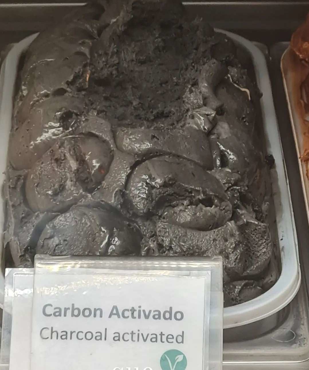 No entiendo la manía de la gente de hacer tantas cosas con el carbon ...