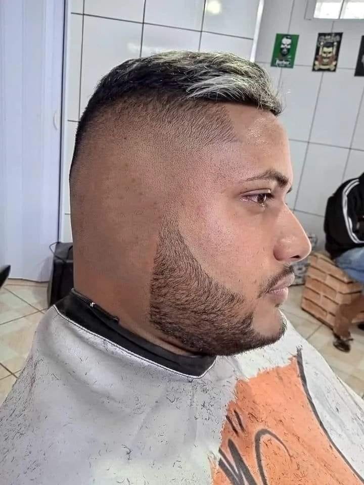 Ficou bom o degradê, tirou até a orelha - Meme by danieldagerom ...